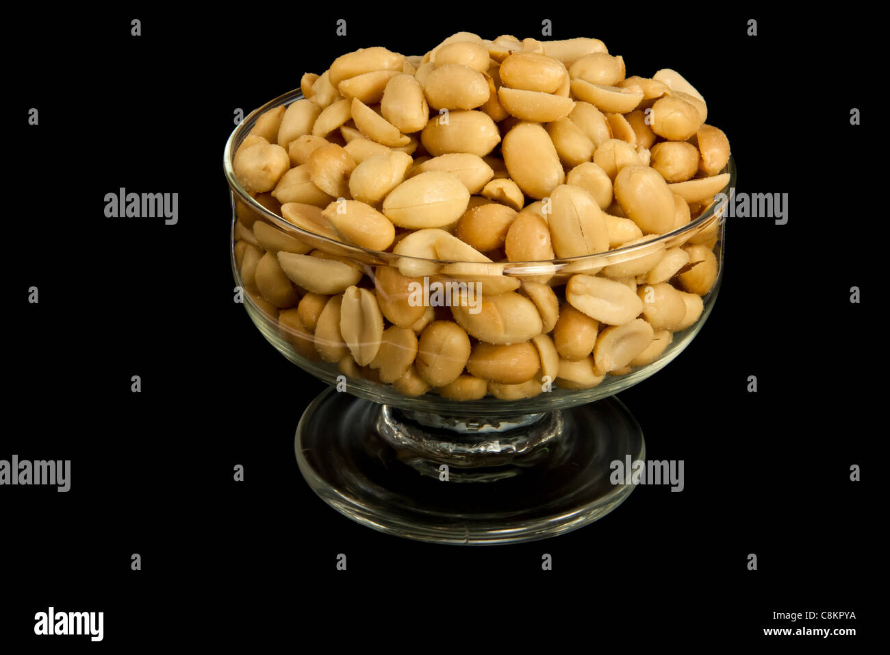 Picture of a bunch of peanuts in a bowl Stock Photo - Alamy