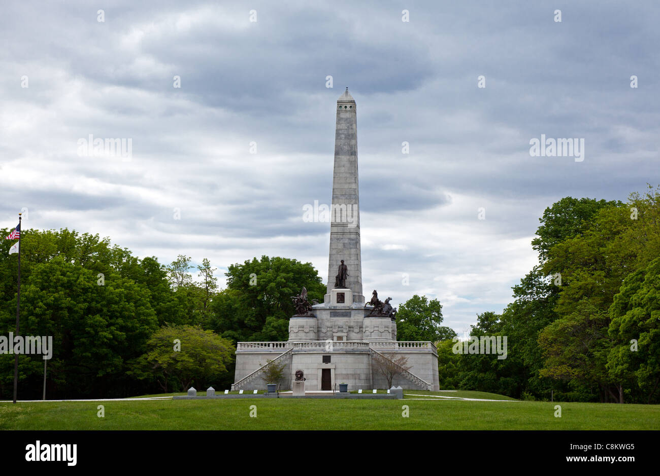 U.S.A. Illinois, Route 66, Springfield, the Abraham Lincoln tomb and ...