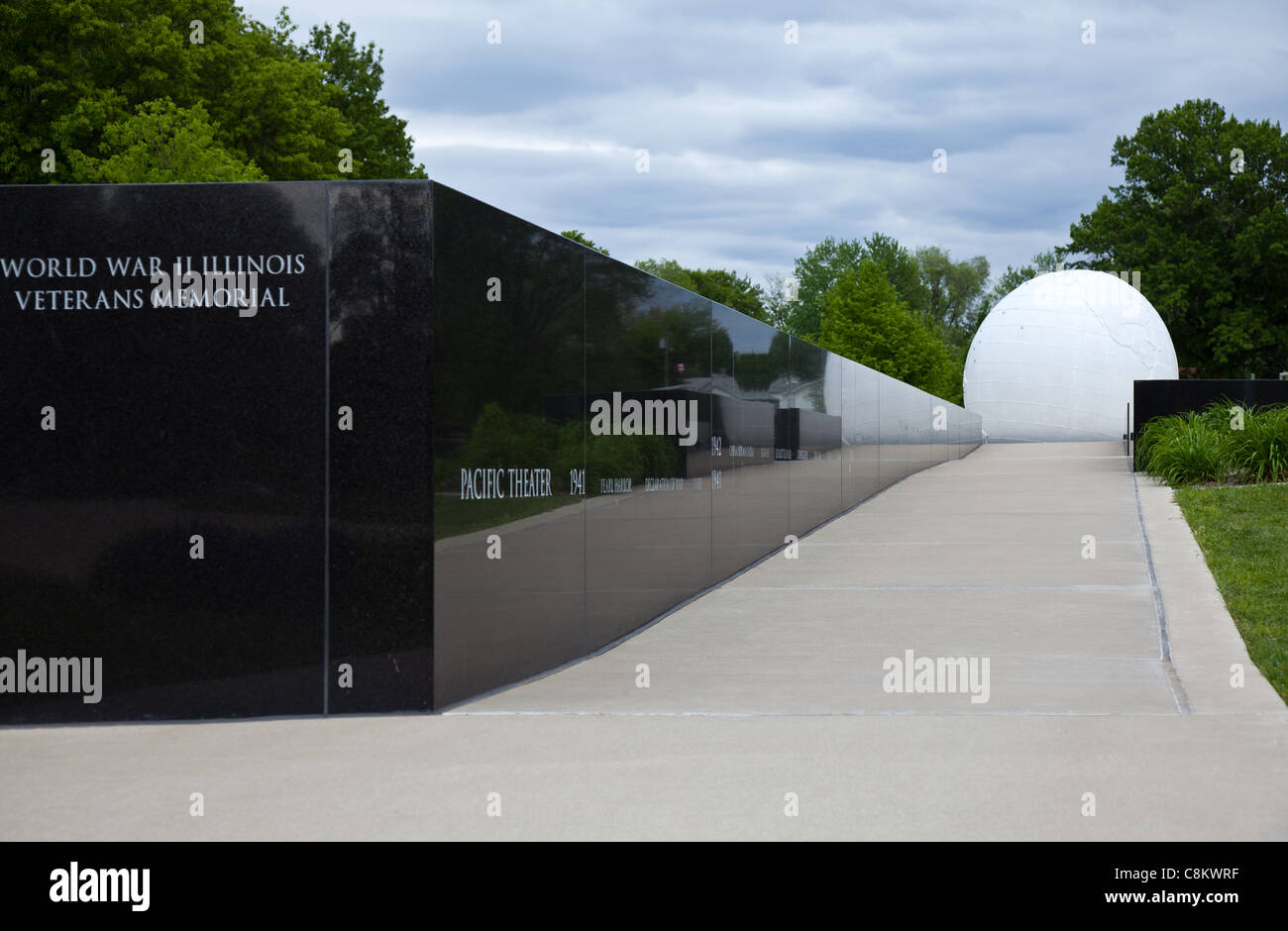 U.S.A. Illinois, Route 66, Springfield, the War Memorial Stock Photo ...