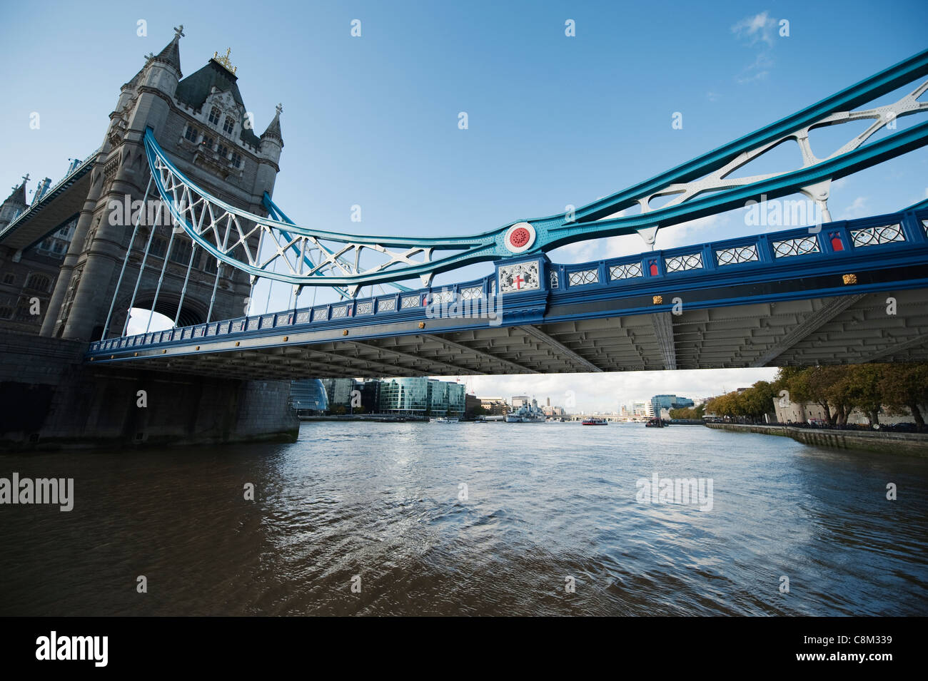 River Thames Under London Bridge Stock Photos & River Thames Under ...