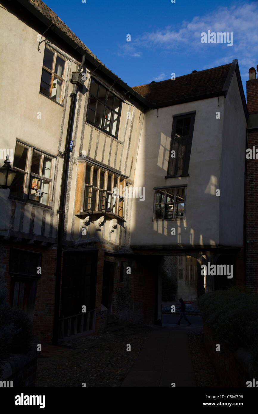 Tombland norwich wonky building hi-res stock photography and images - Alamy