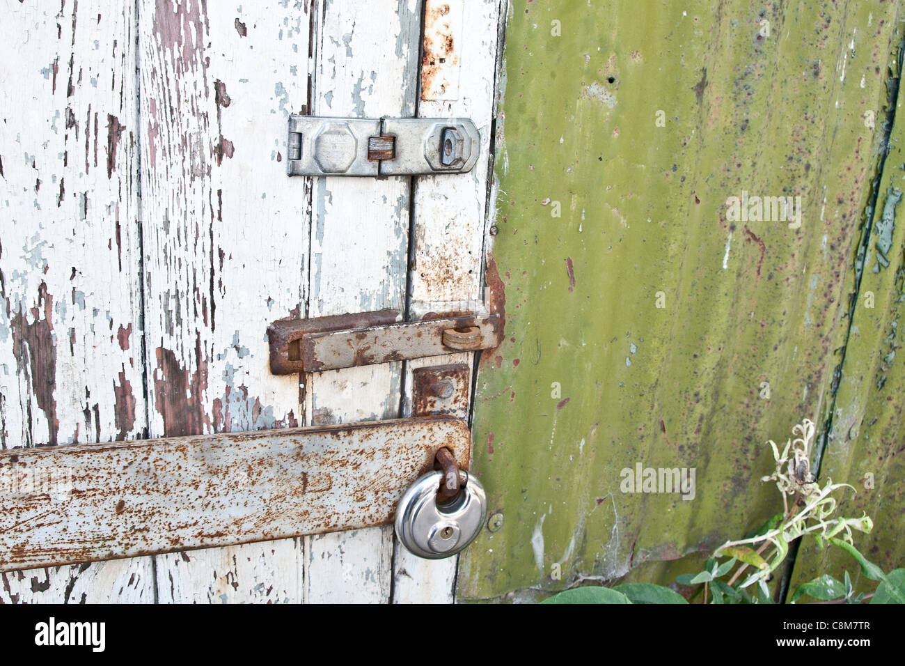 old door lock Stock Photo - Alamy