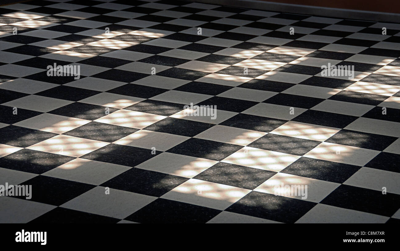 Checkerboard corridor hi-res stock photography and images - Alamy