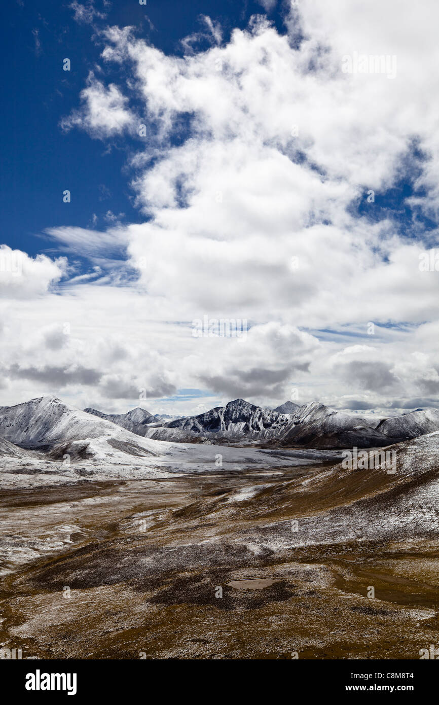 tibet: milha mountain pass Stock Photo - Alamy