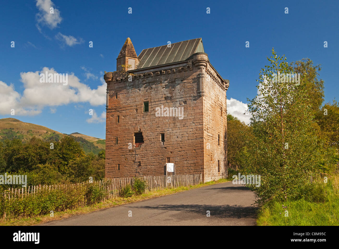 Sauchie Tower, Fishcross near Alloa Stock Photo - Alamy
