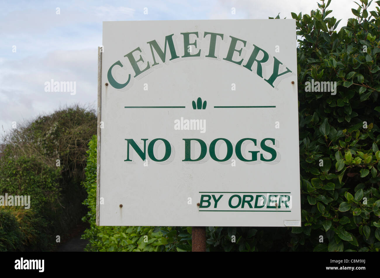 Cornwall cemetery hi-res stock photography and images - Alamy
