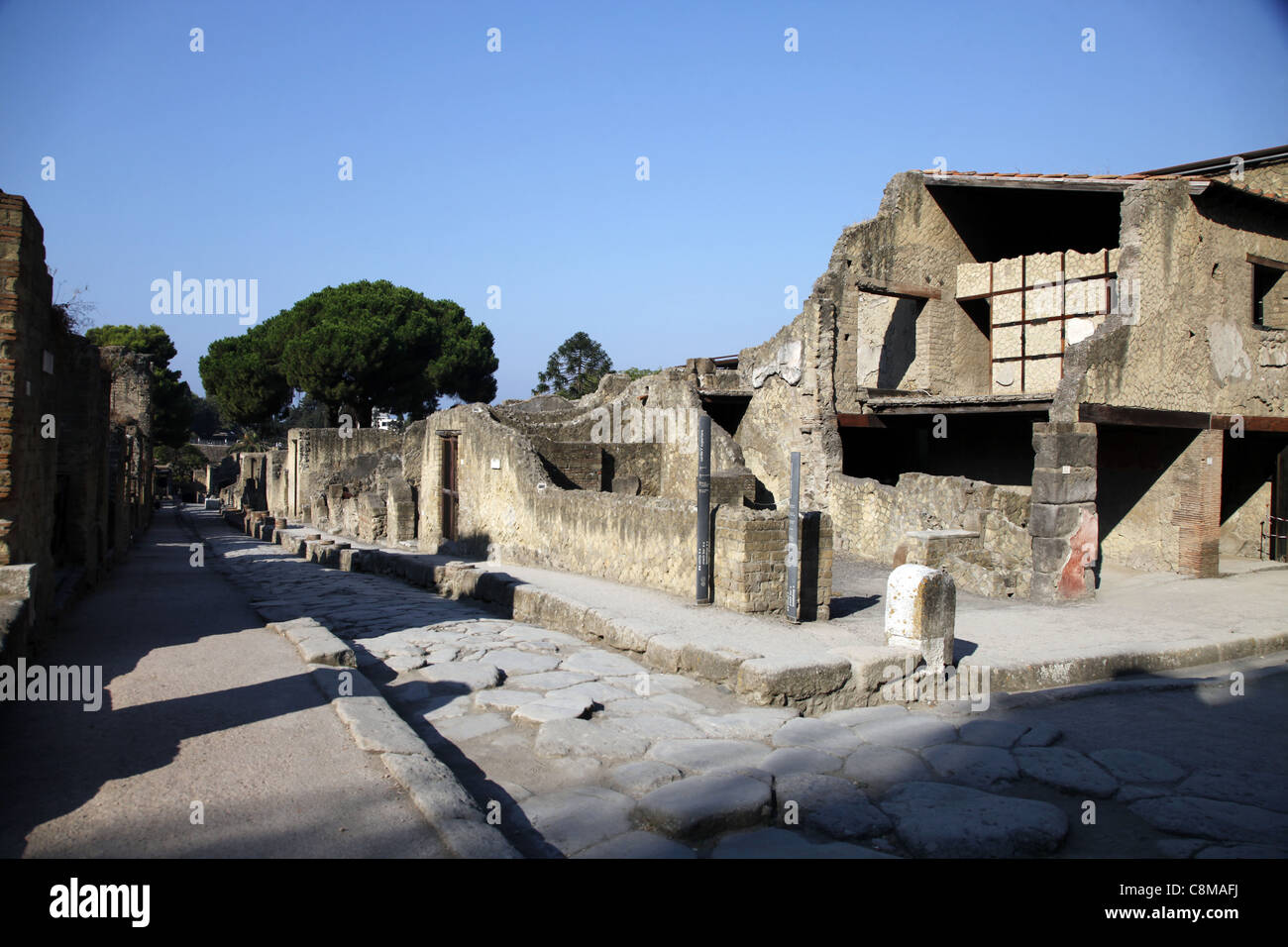 ANCIENT ROMAN STREET CARDO V HERCULANEUM ITALY 18 September 2011 Stock ...