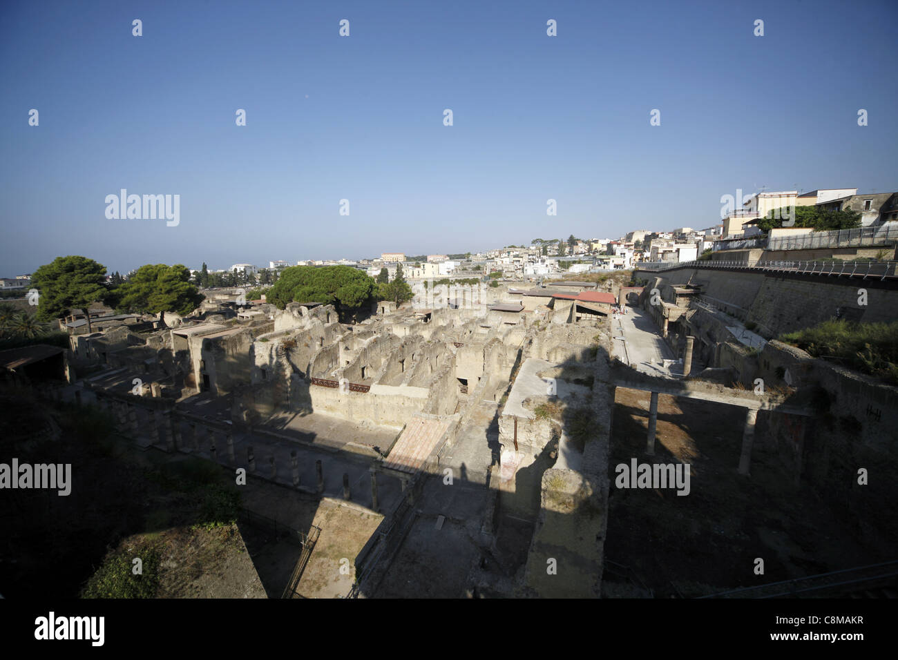 ANCIENT ROMAN STREET & BUILDINGS HERCULANEUM ITALY 18 September 2011 ...