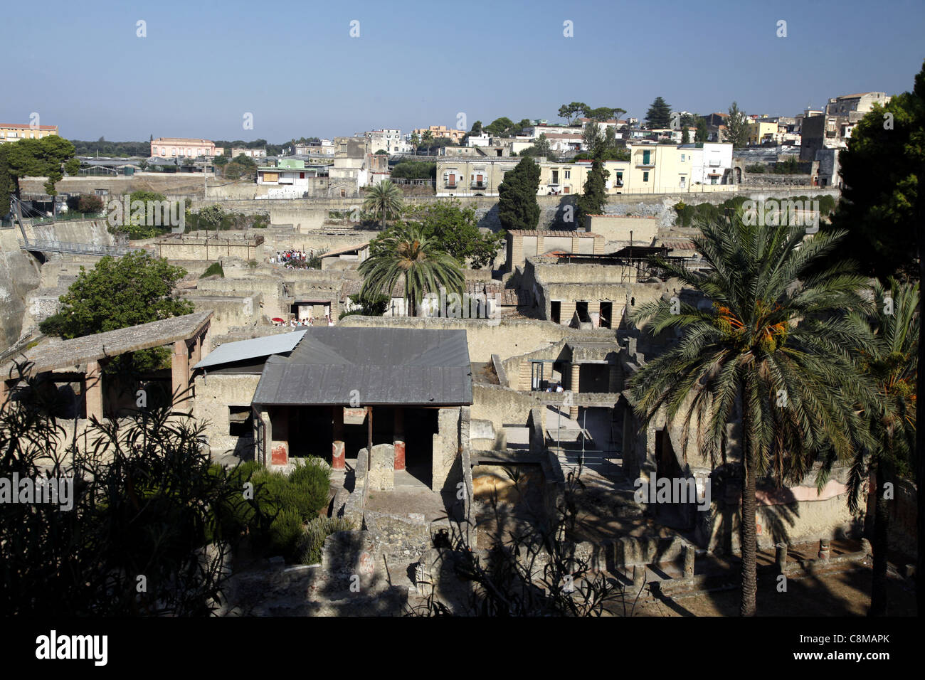ANCIENT ROMAN STREET & BUILDINGS HERCULANEUM ITALY 18 September 2011 ...