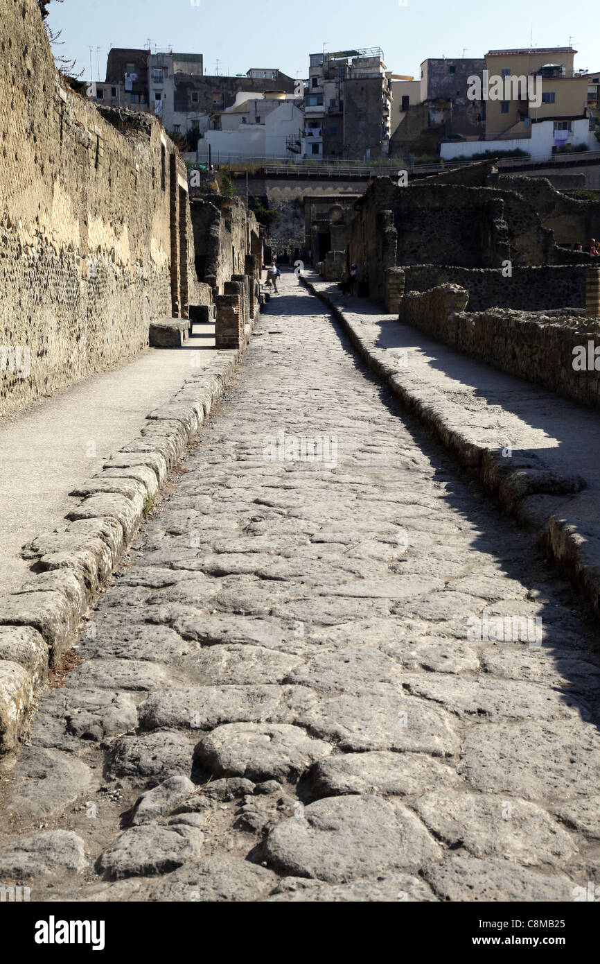 ANCIENT ROMAN STREET HERCULANEUM ITALY 18 September 2011 Stock Photo ...