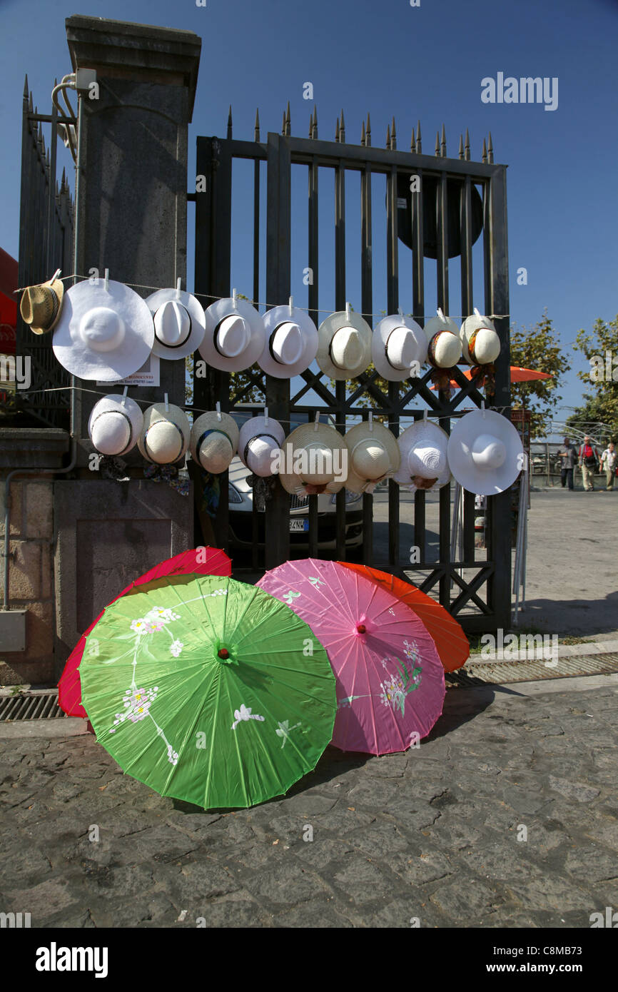 Red and pink parasols hi-res stock photography and images - Alamy