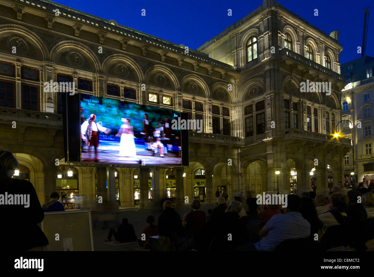 Staatsoper vienna hi-res stock photography and images - Alamy