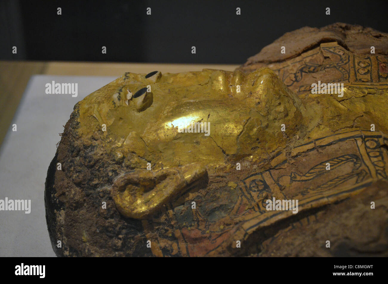 Golden mummy bahariya hi-res stock photography and images - Alamy