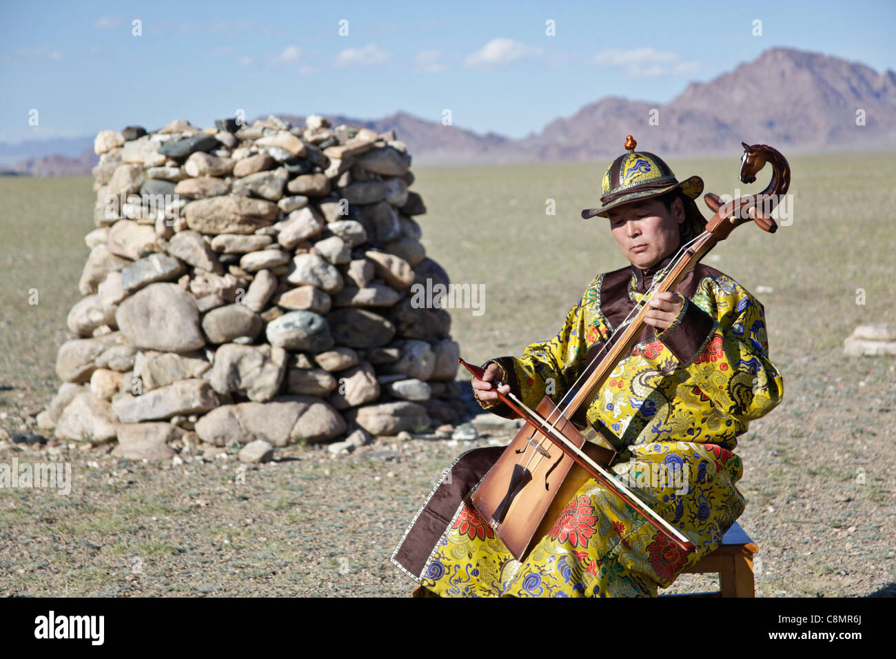 Morin khuur hi-res stock photography and images - Alamy
