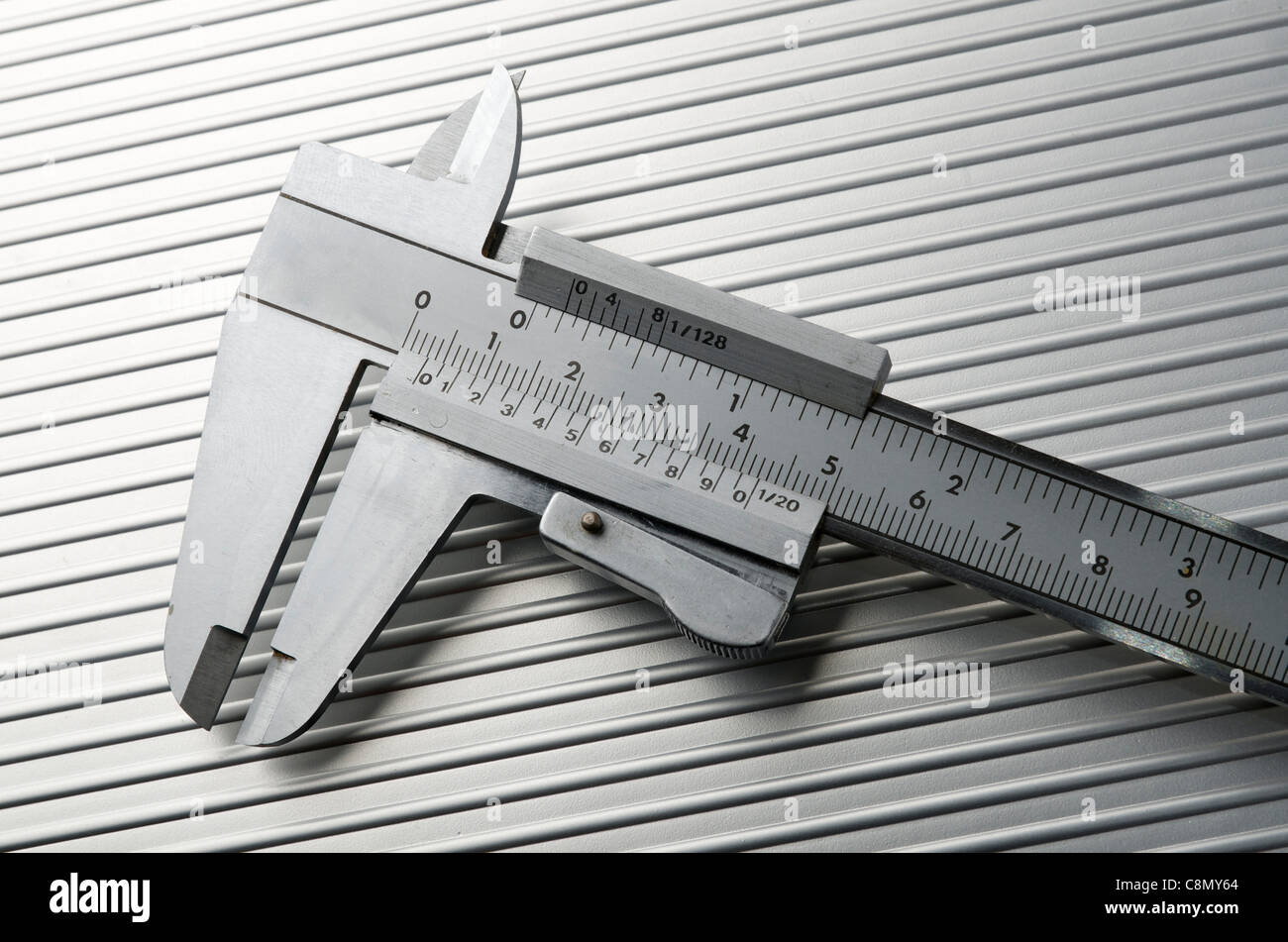 Metal gauge hi-res stock photography and images - Alamy