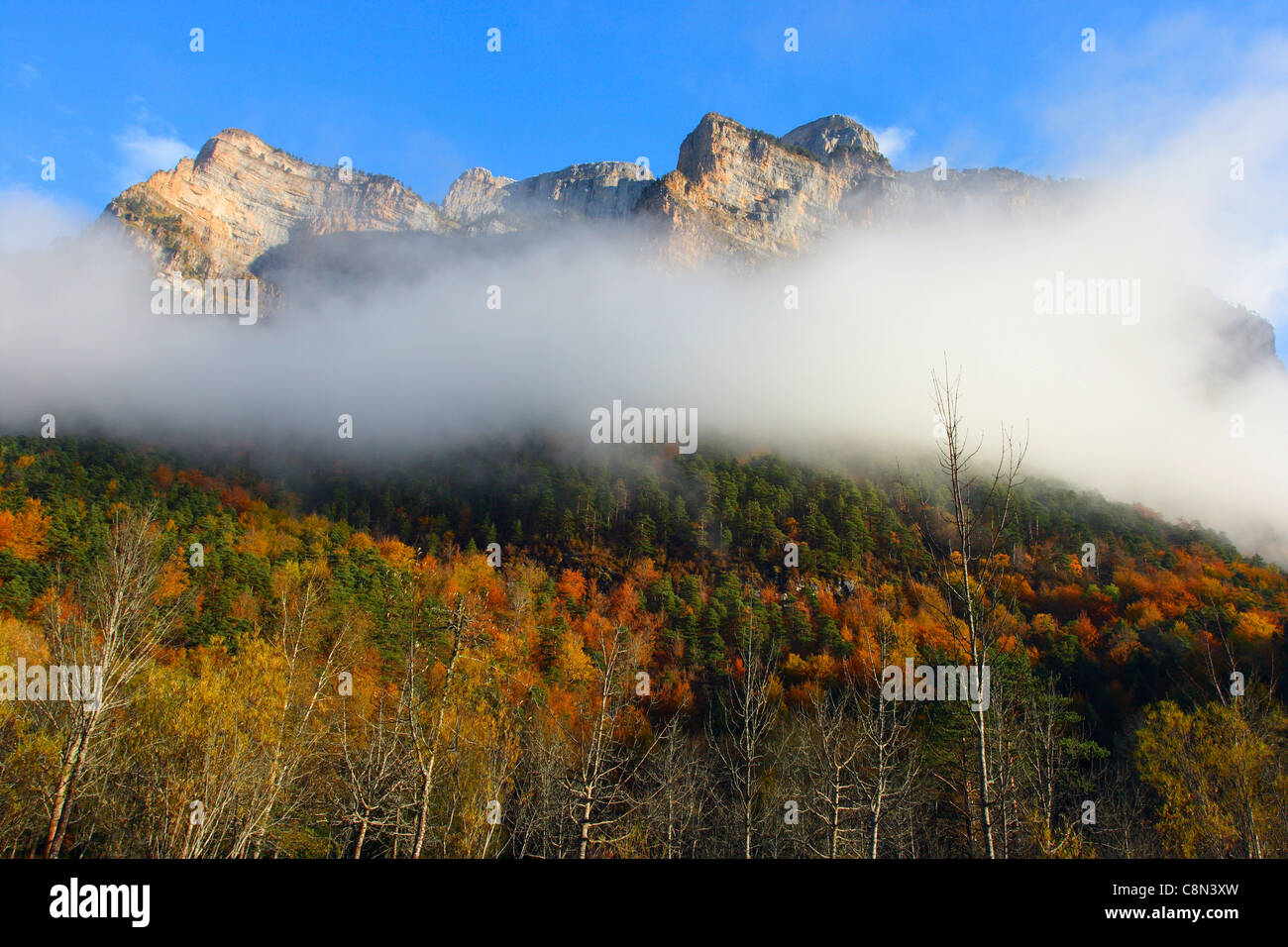 Huesca province pyrenees hi-res stock photography and images - Alamy