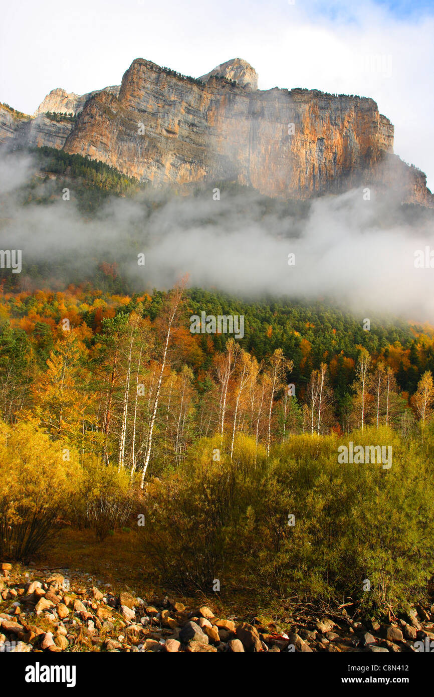 Huesca province pyrenees hi-res stock photography and images - Alamy