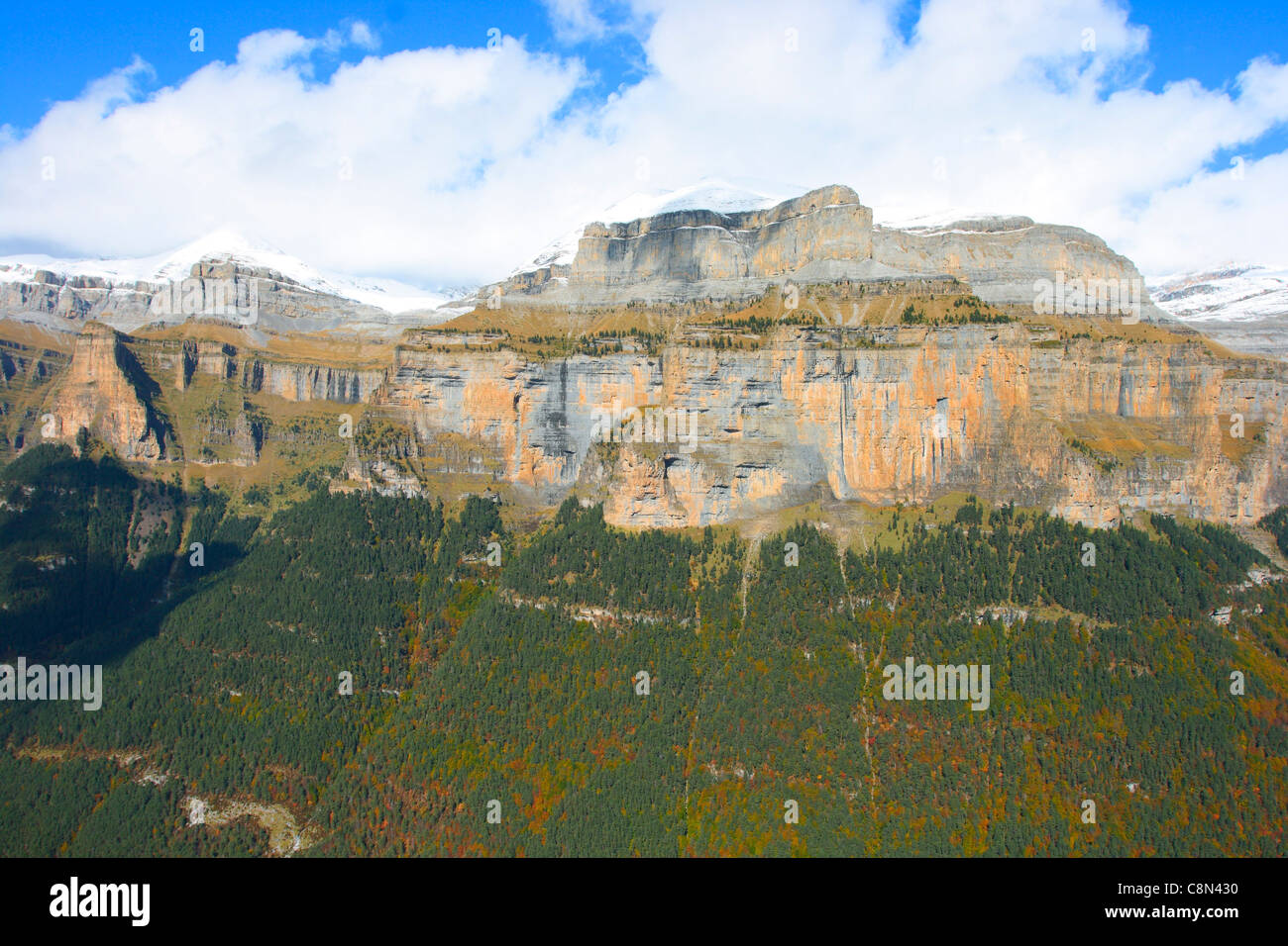 Huesca province pyrenees hi-res stock photography and images - Alamy
