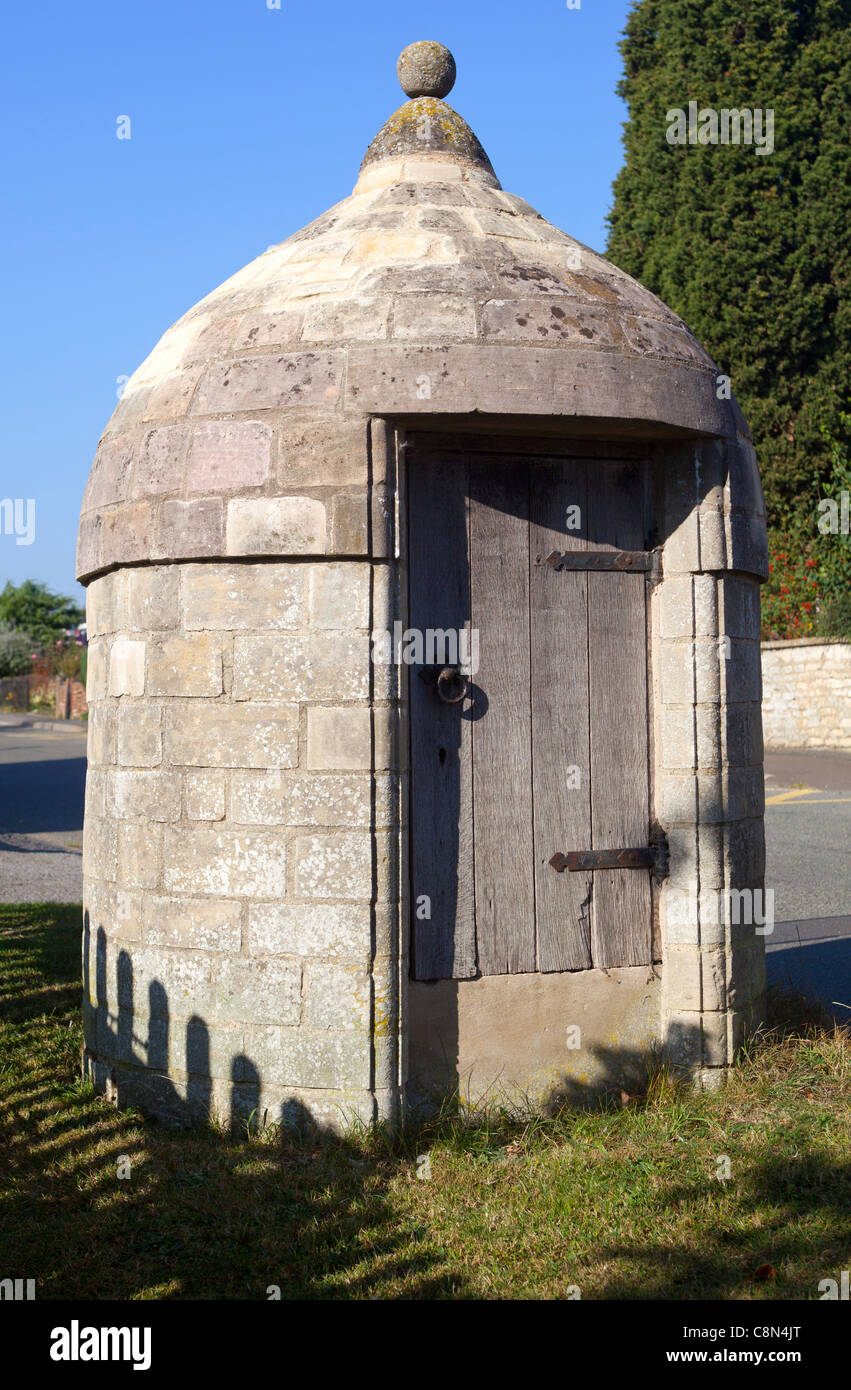 The Blind House or Old Village Lock Up Digby Stock Photo - Alamy