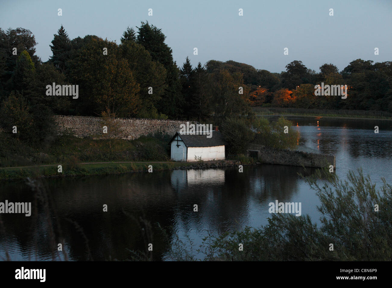 Duddingston Loch at night Stock Photo - Alamy