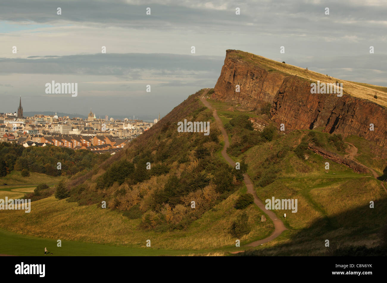 The Edinburgh Craggs Stock Photo - Alamy