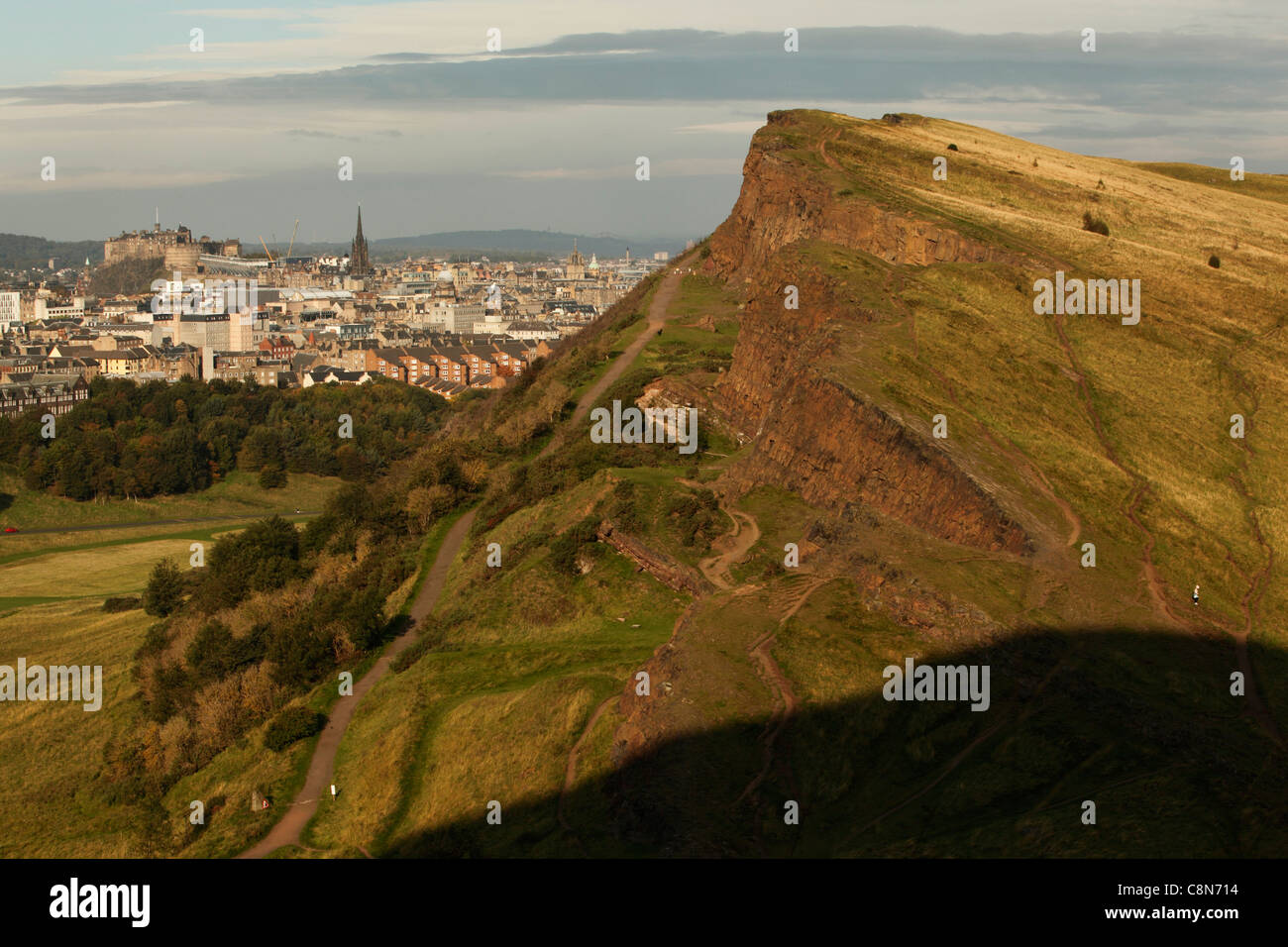 The Edinburgh Craggs Stock Photo - Alamy
