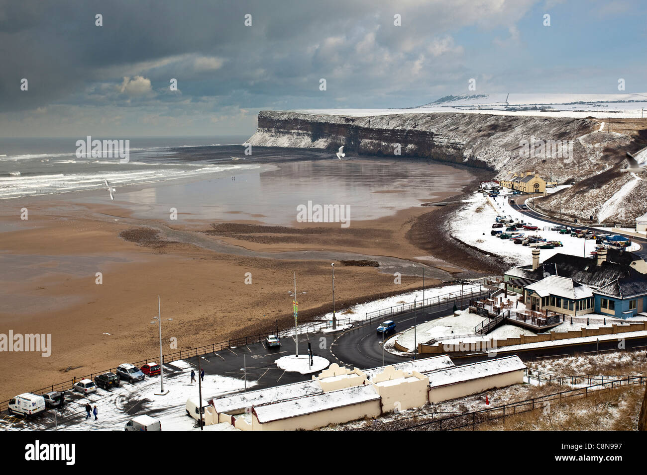 Saltburn beach hi-res stock photography and images - Alamy