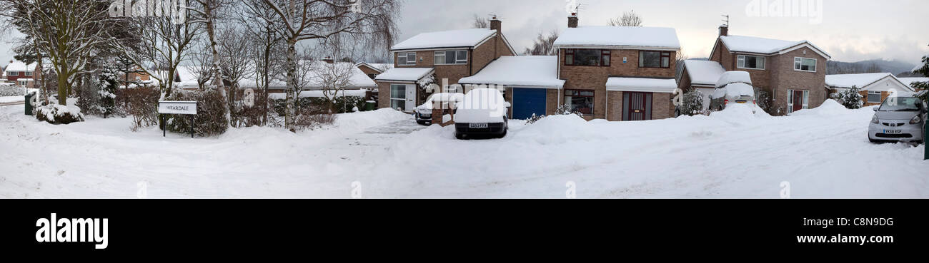 Suburban Street in Winter, Guisborough, Tees Valley Stock Photo - Alamy