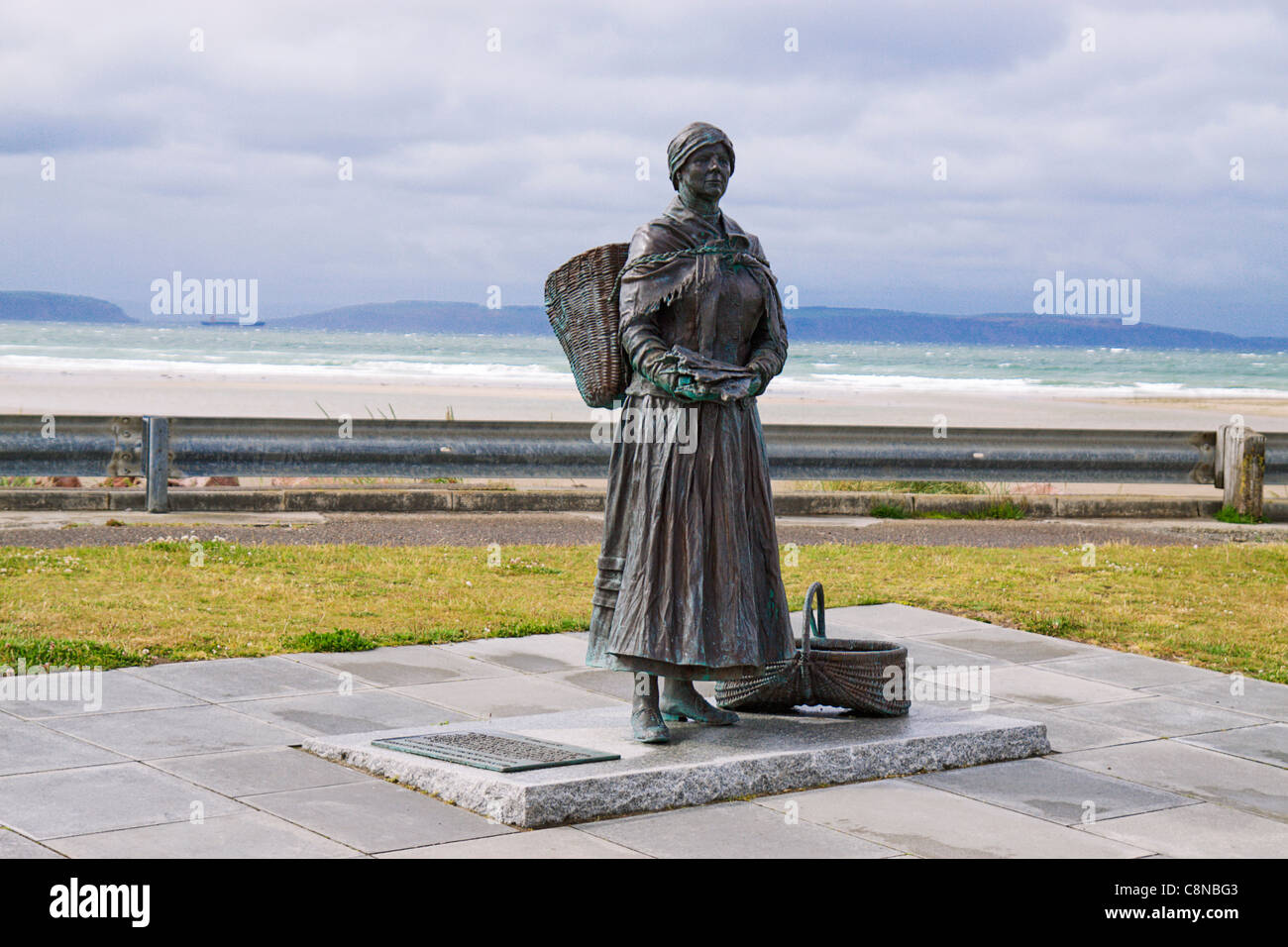 Fishwife statue hi-res stock photography and images - Alamy