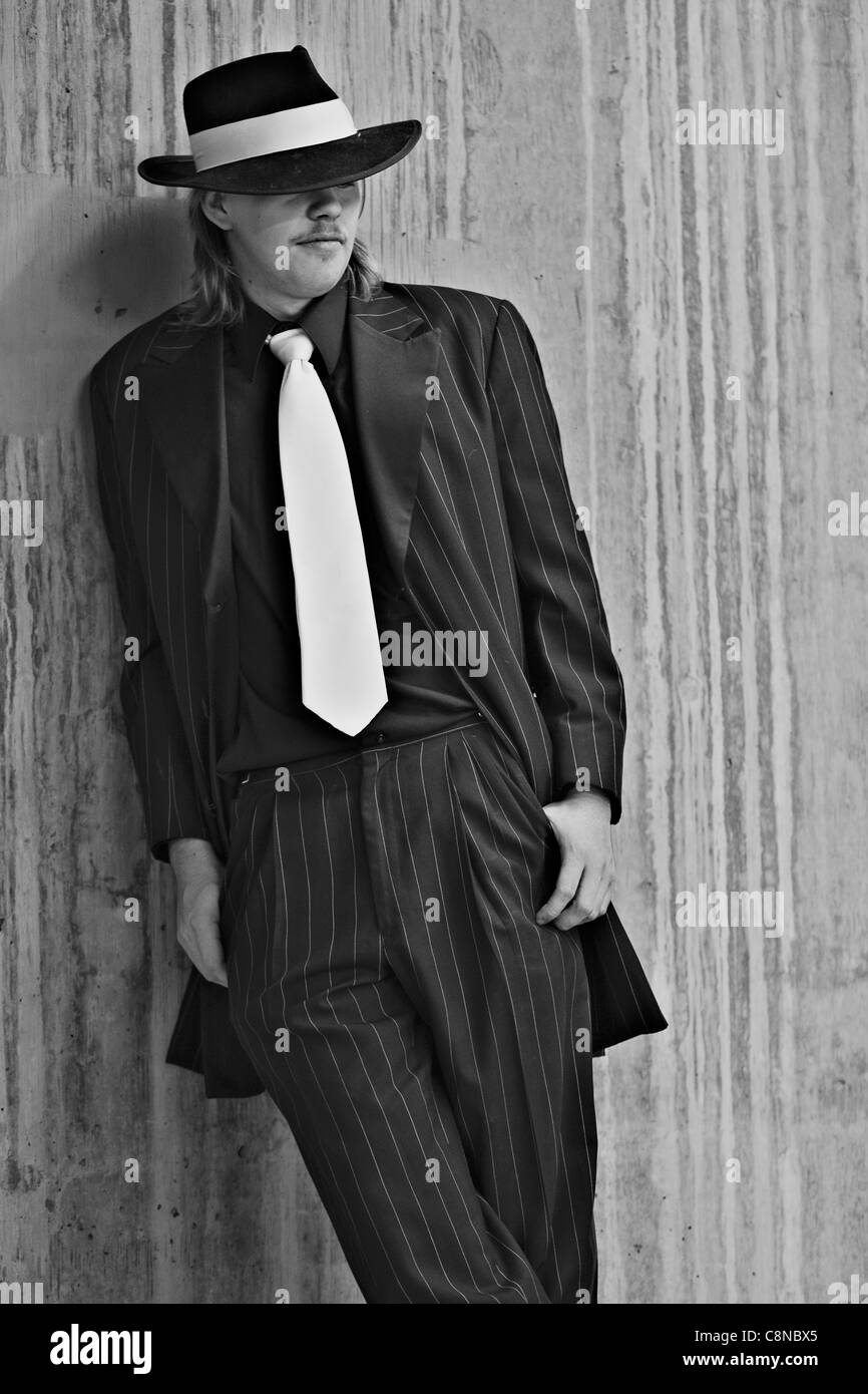Zoot suit hi-res stock photography and images - Alamy