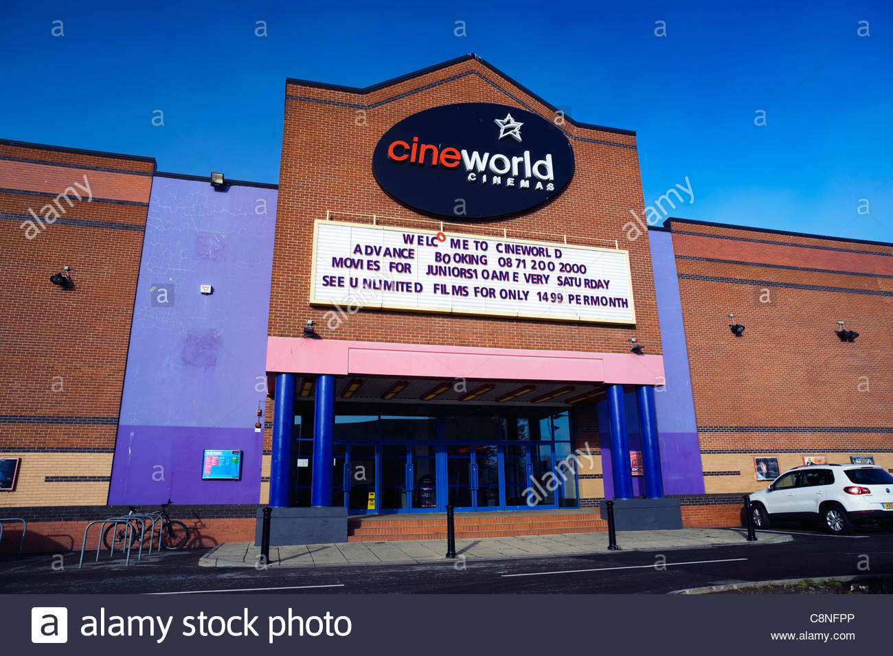 Cinema Exterior Uk Stock Photos & Cinema Exterior Uk Stock Images - Alamy