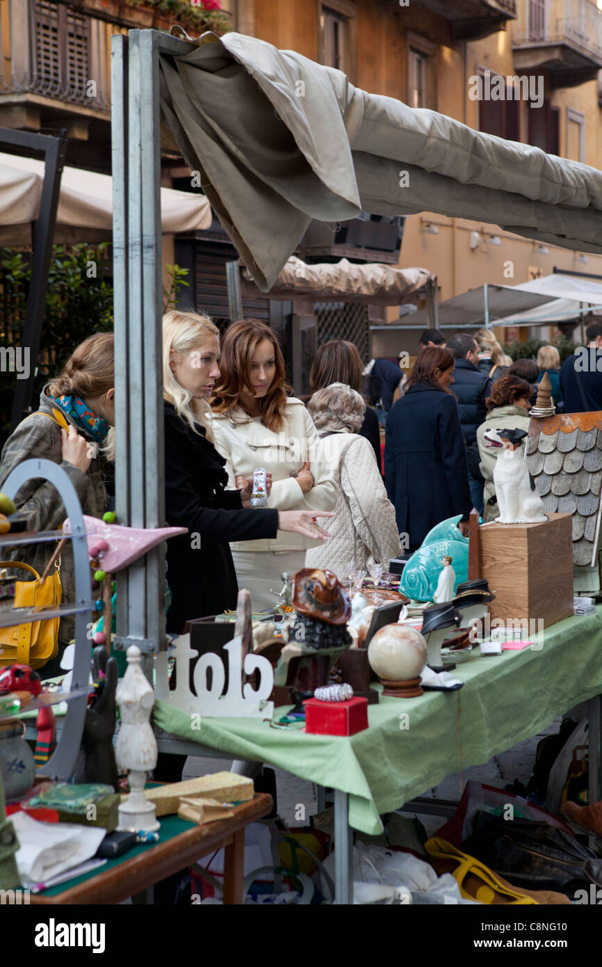 Second hand stall woman hi-res stock photography and images - Alamy