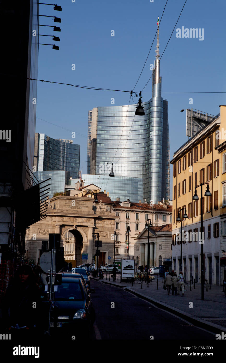 Contrast between the old building of Porta Garibaldi and the new region ...