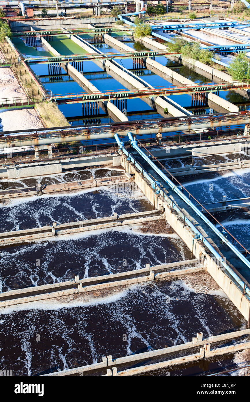 Group from the big sedimentation drainages. Water settling ...