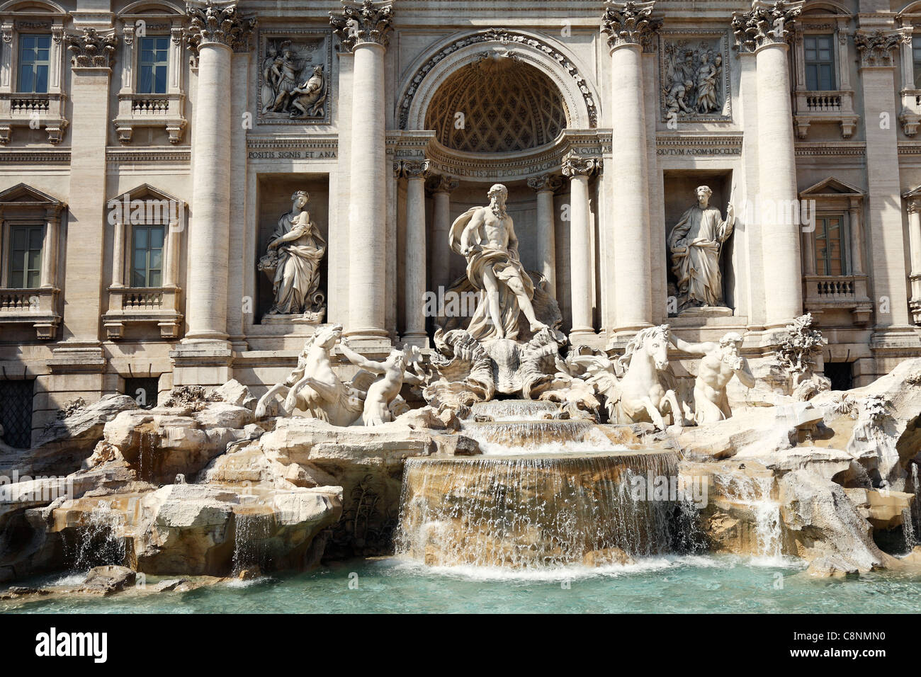 Fontanna trevi hi-res stock photography and images - Alamy