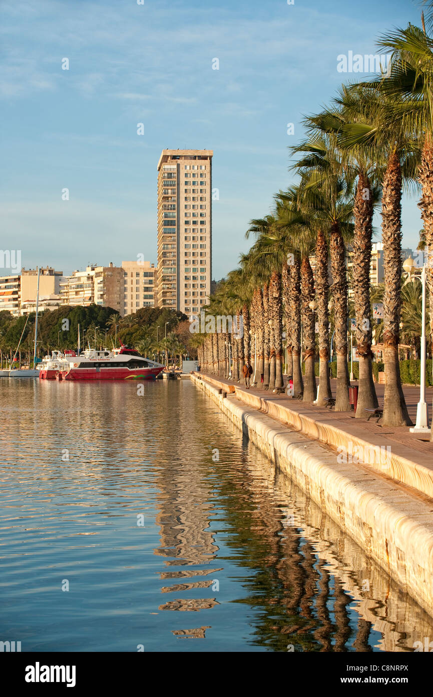 Harbour promenade hi-res stock photography and images - Alamy
