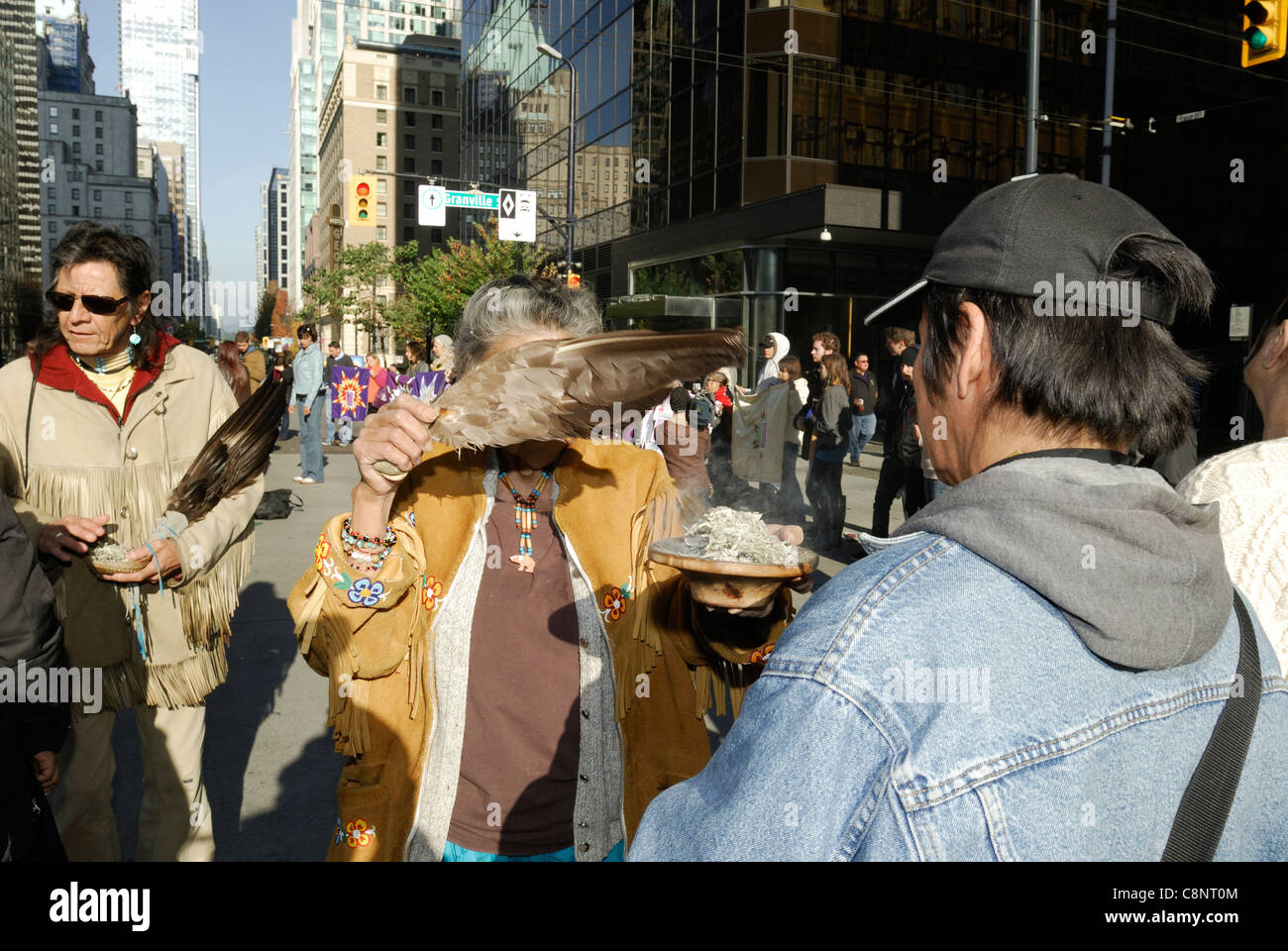 Native smudging ceremony hi-res stock photography and images - Alamy