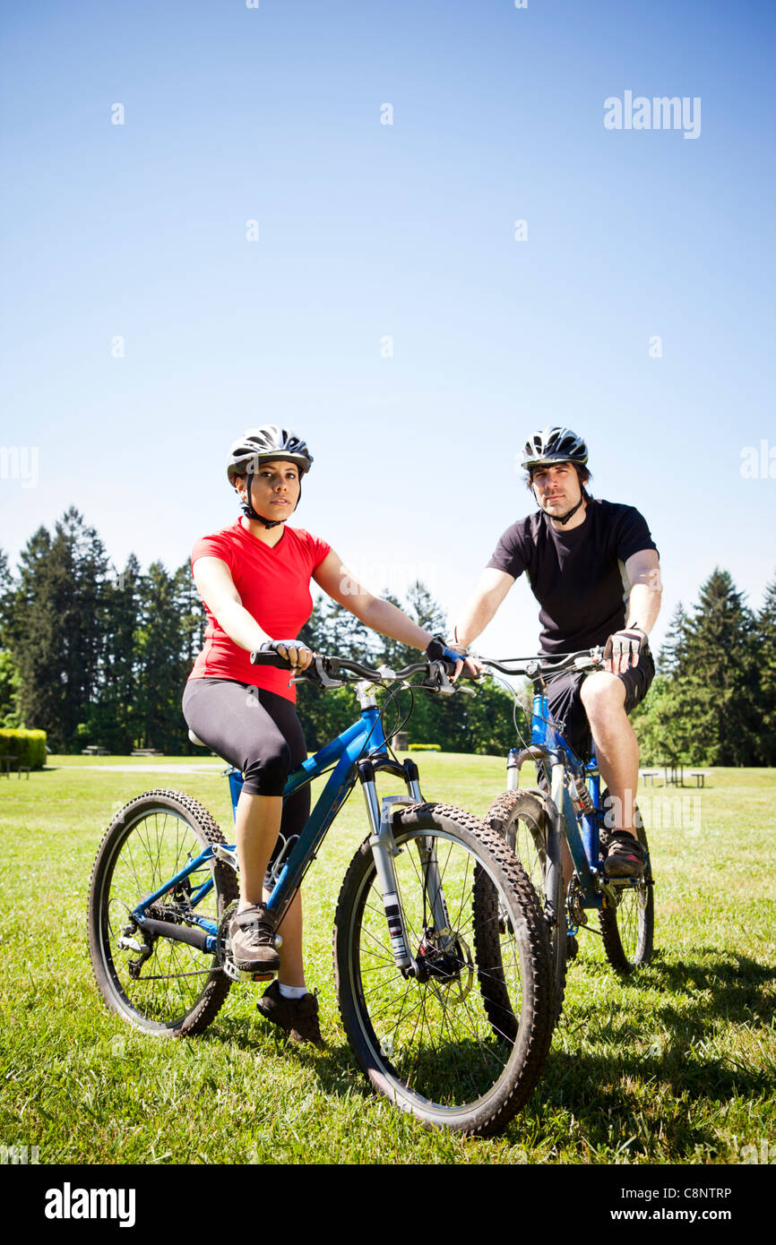 Group of mountain bikes hi-res stock photography and images - Alamy