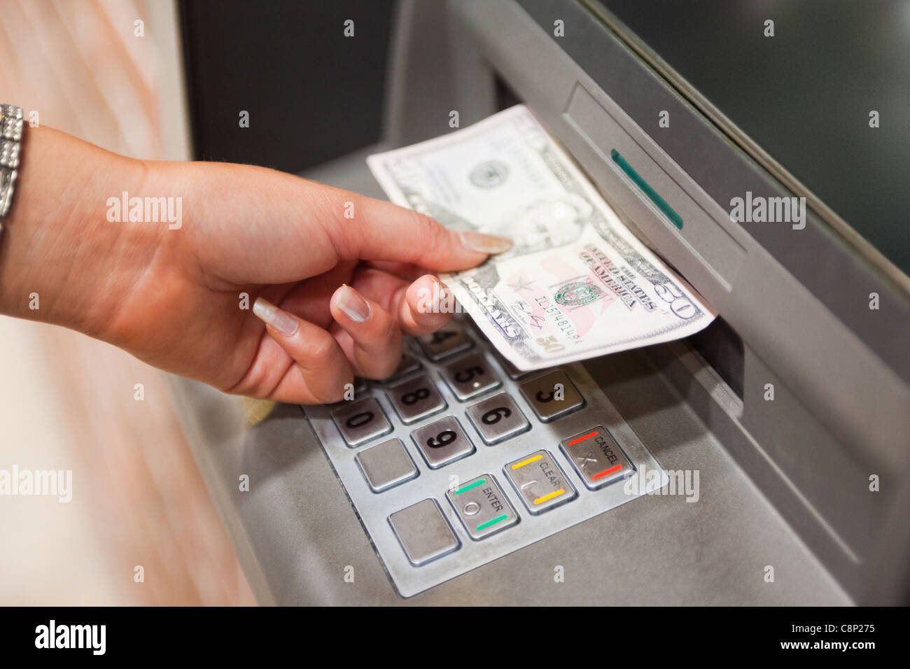 Steal draw hi-res stock photography and images - Alamy