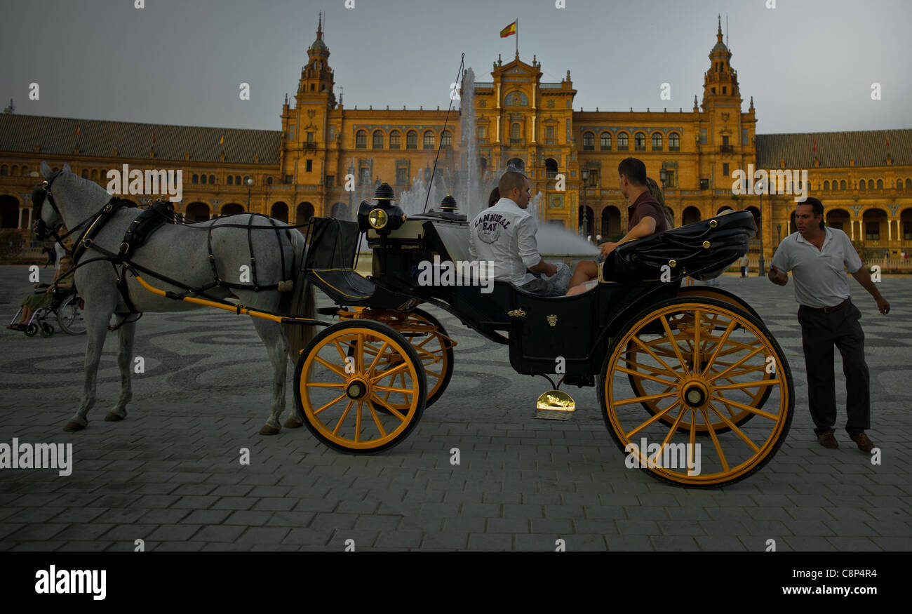 Coach at night hi-res stock photography and images - Alamy