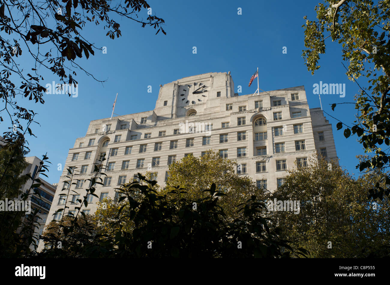 Shell mex house hi-res stock photography and images - Alamy