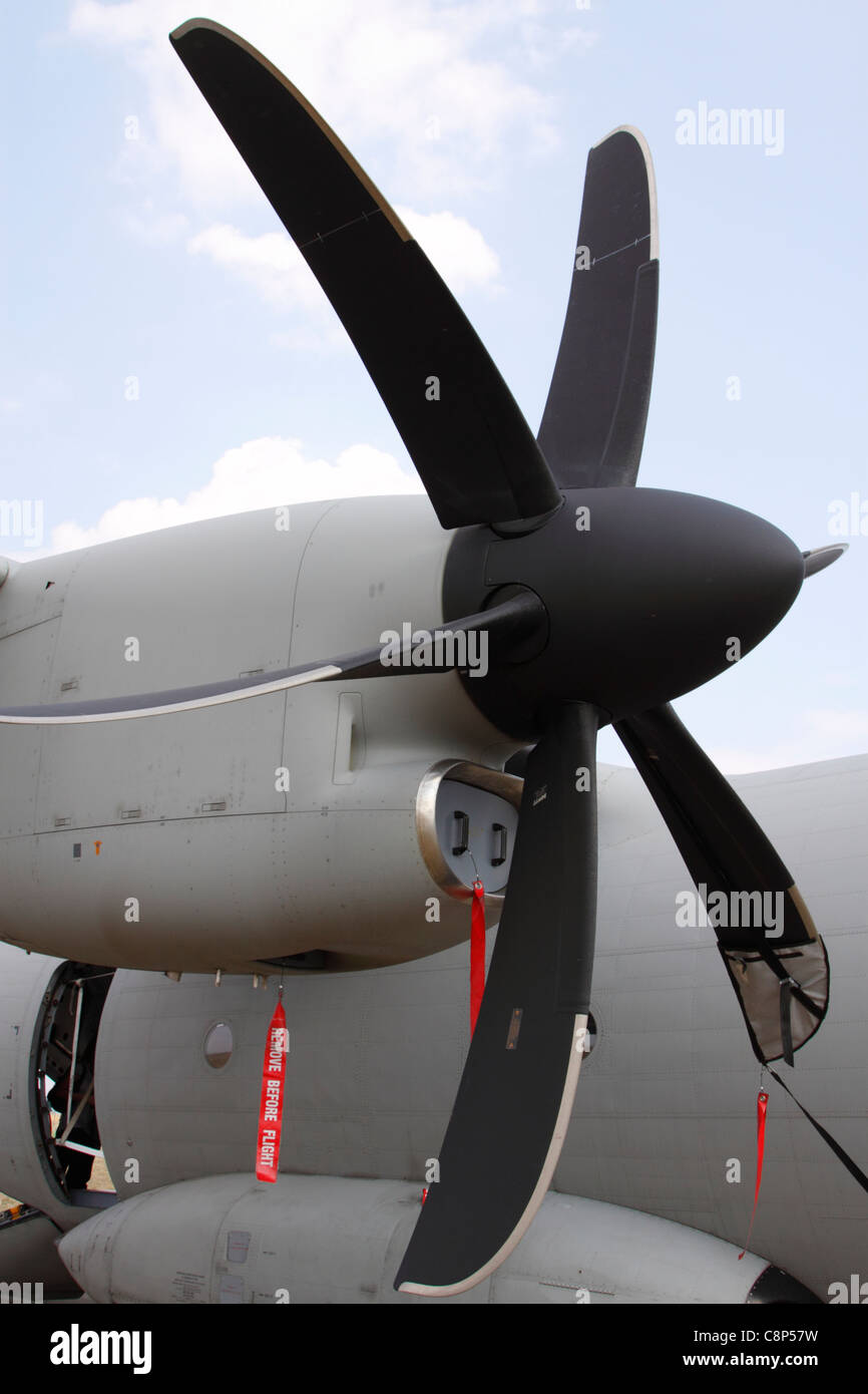 Six-blade propeller on a C-27 Spartan transport plane Stock Photo - Alamy