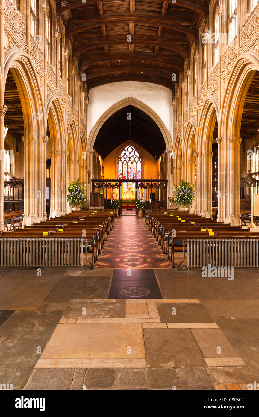 English church interior hi-res stock photography and images - Alamy