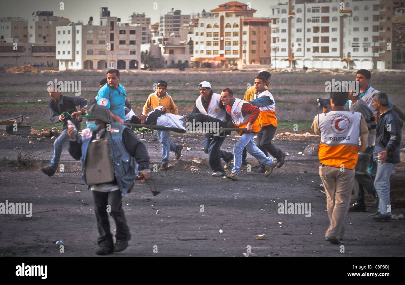 RAMALLAH Friday of Intifada, Gunshot Stock Photo - Alamy