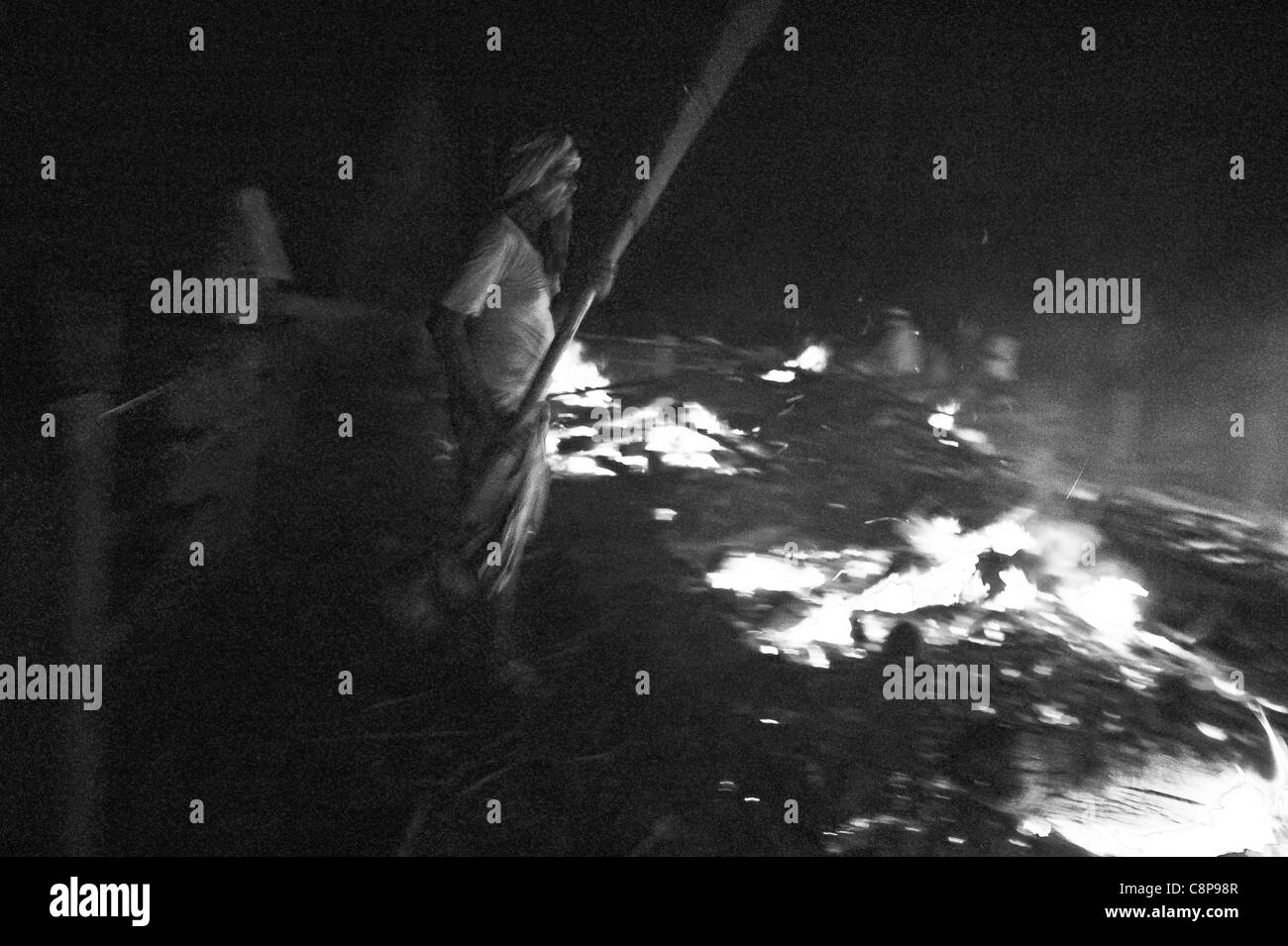 Varanasi (Benares) Where people come to die INDIAN Glance, Death ...