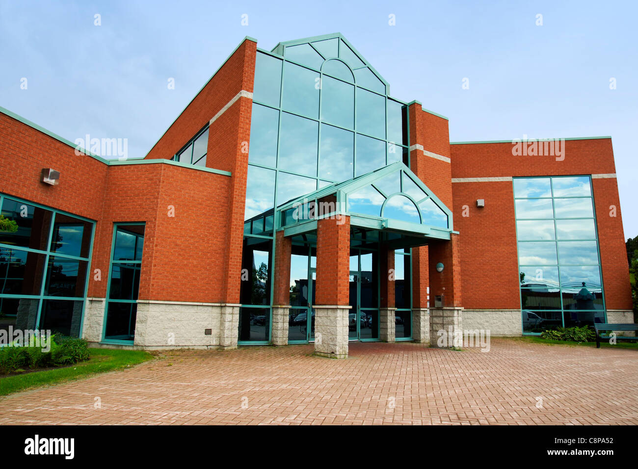 Nice modern commercial building, place of business or office entrance ...