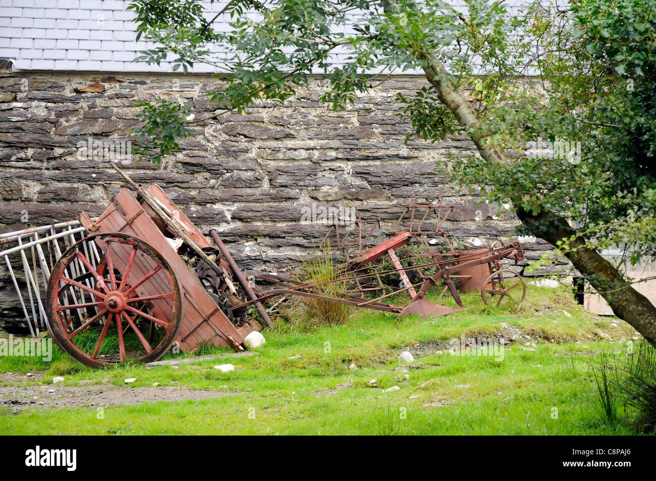 Broken cart hi-res stock photography and images - Alamy