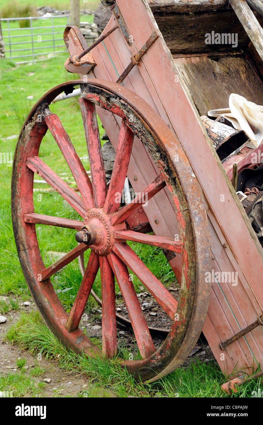Broken cart hi-res stock photography and images - Alamy