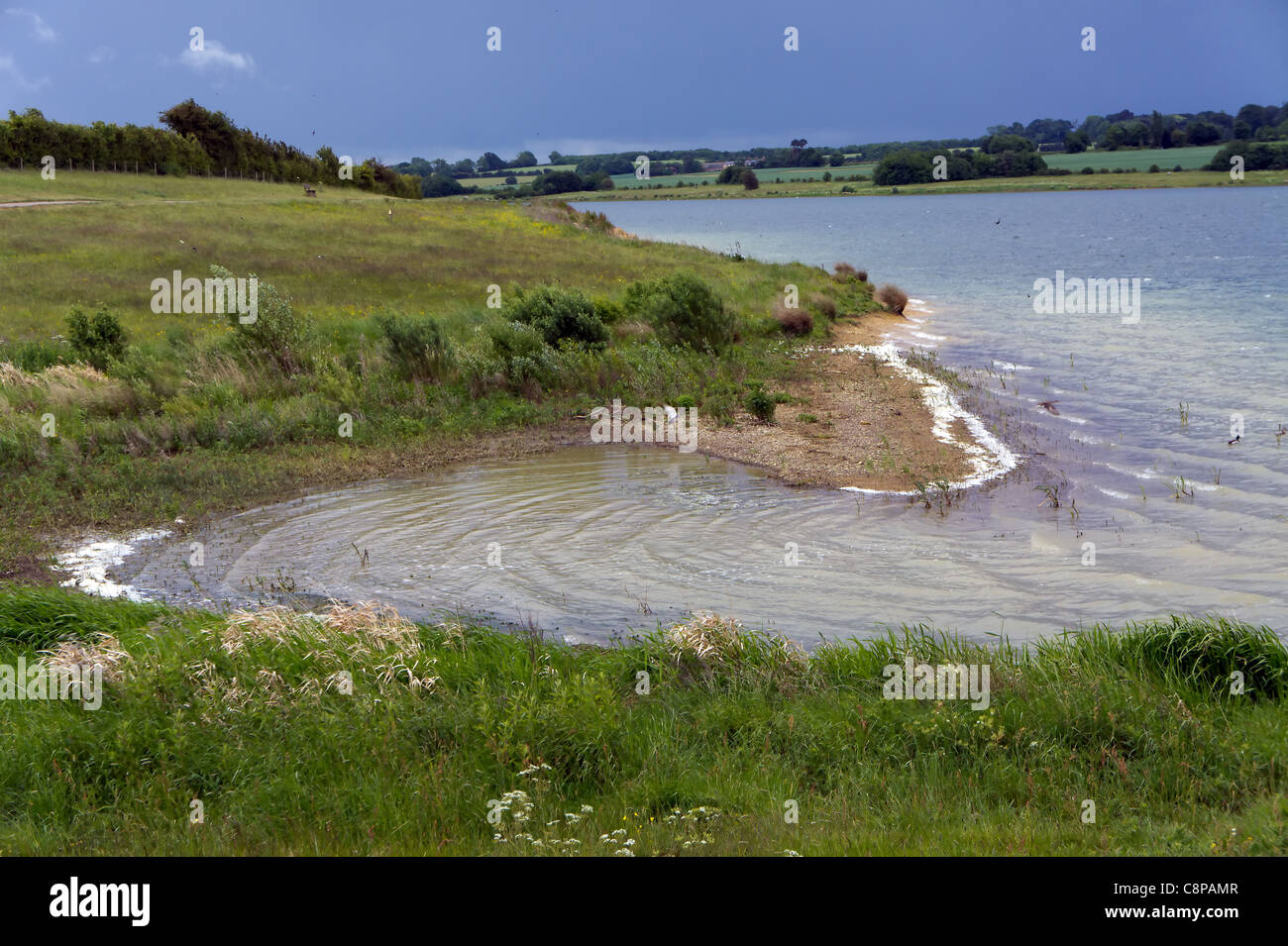 Diffraction water waves hi-res stock photography and images - Alamy