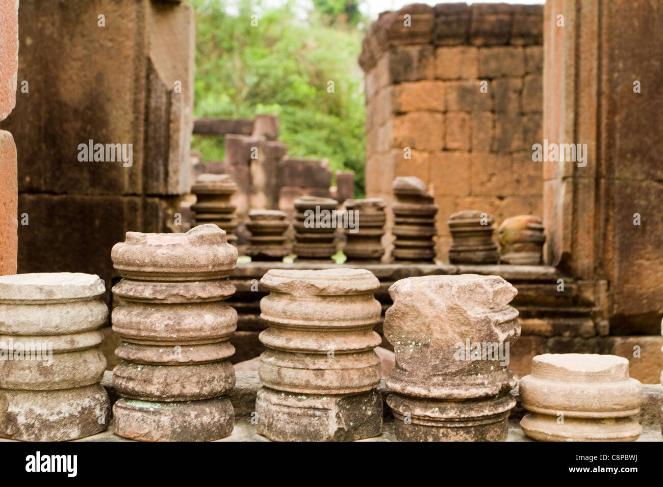 The khmer temple Ta Moan Thom (or Tha Muang Thom) hidden in the jungle ...